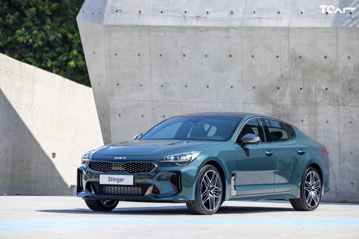 Kia The Stinger 豪華旗艦轎跑，23年式全新上市 跑格車色「墨碧綠」全新導入，再添性能GT鋒芒魅力 - 試車頻道 TCar