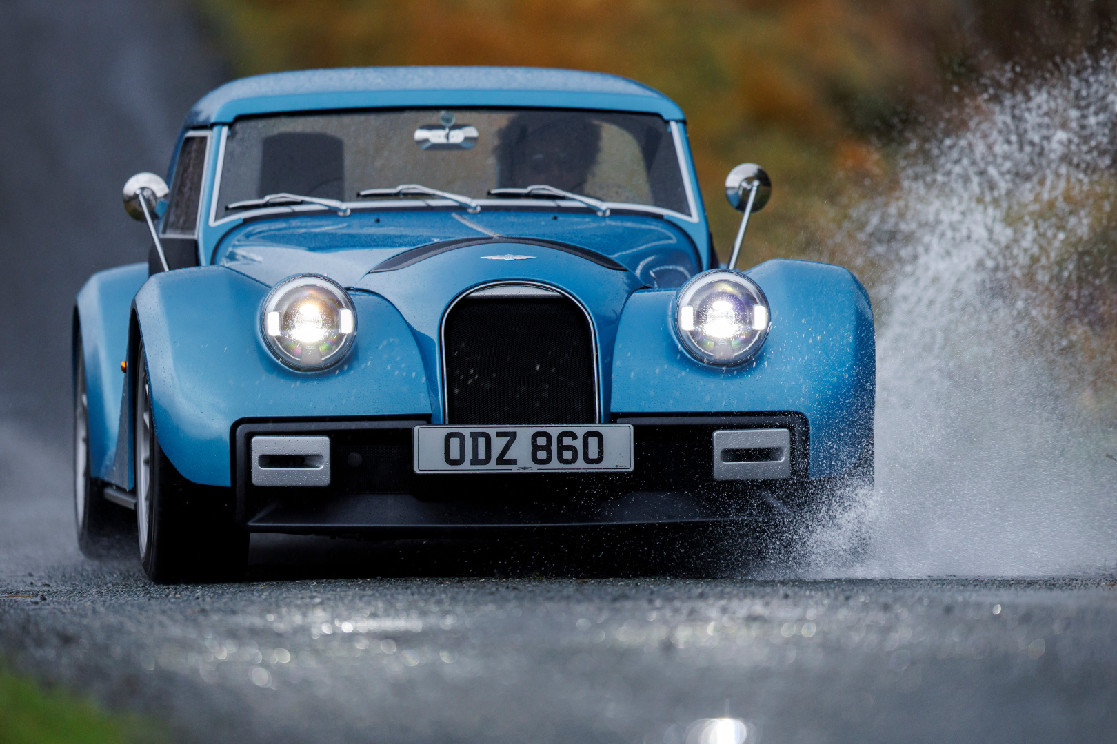 以更精緻科技工藝為復古本色加持 Morgan Supersport - 試車頻道 TCar