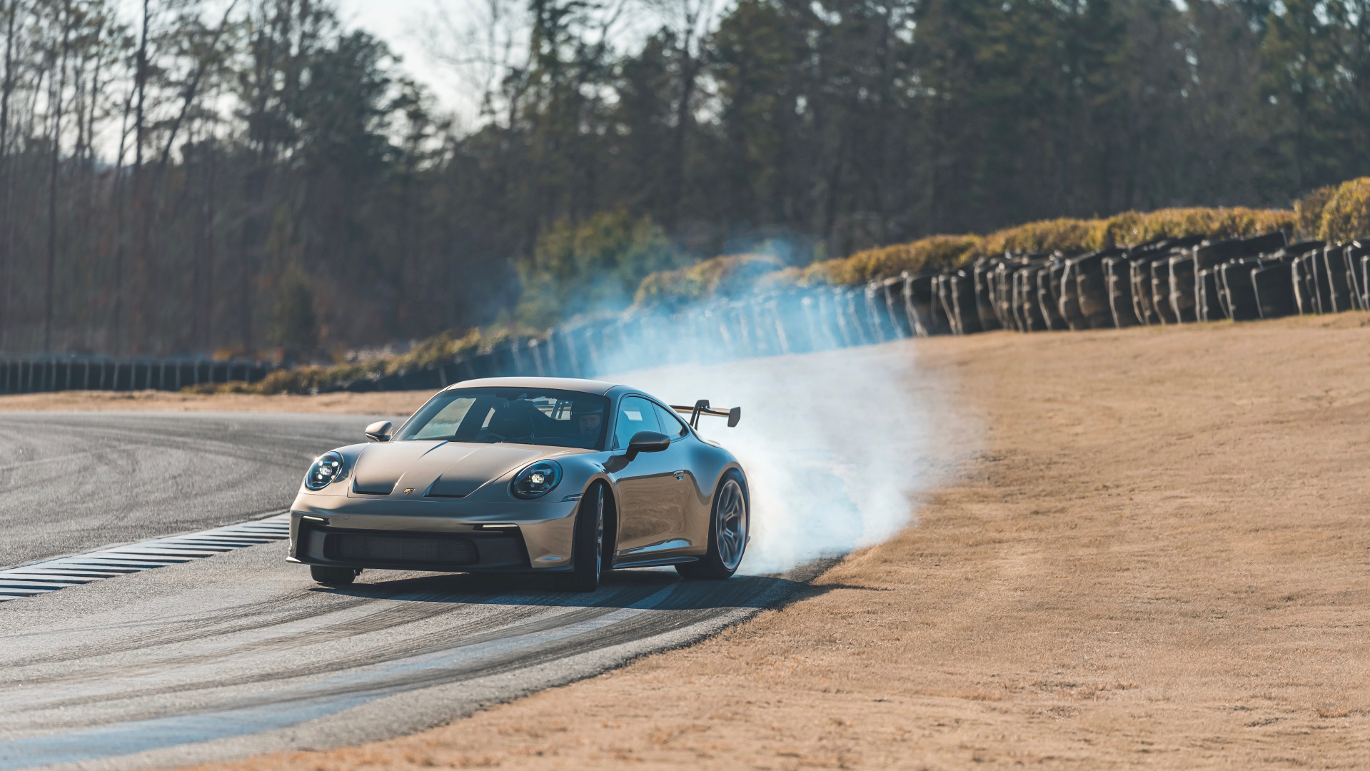 只要五分鐘 讓你見證全新賽道玩物Porsche 911 GT3的製造過程 - 試車頻道 TCar