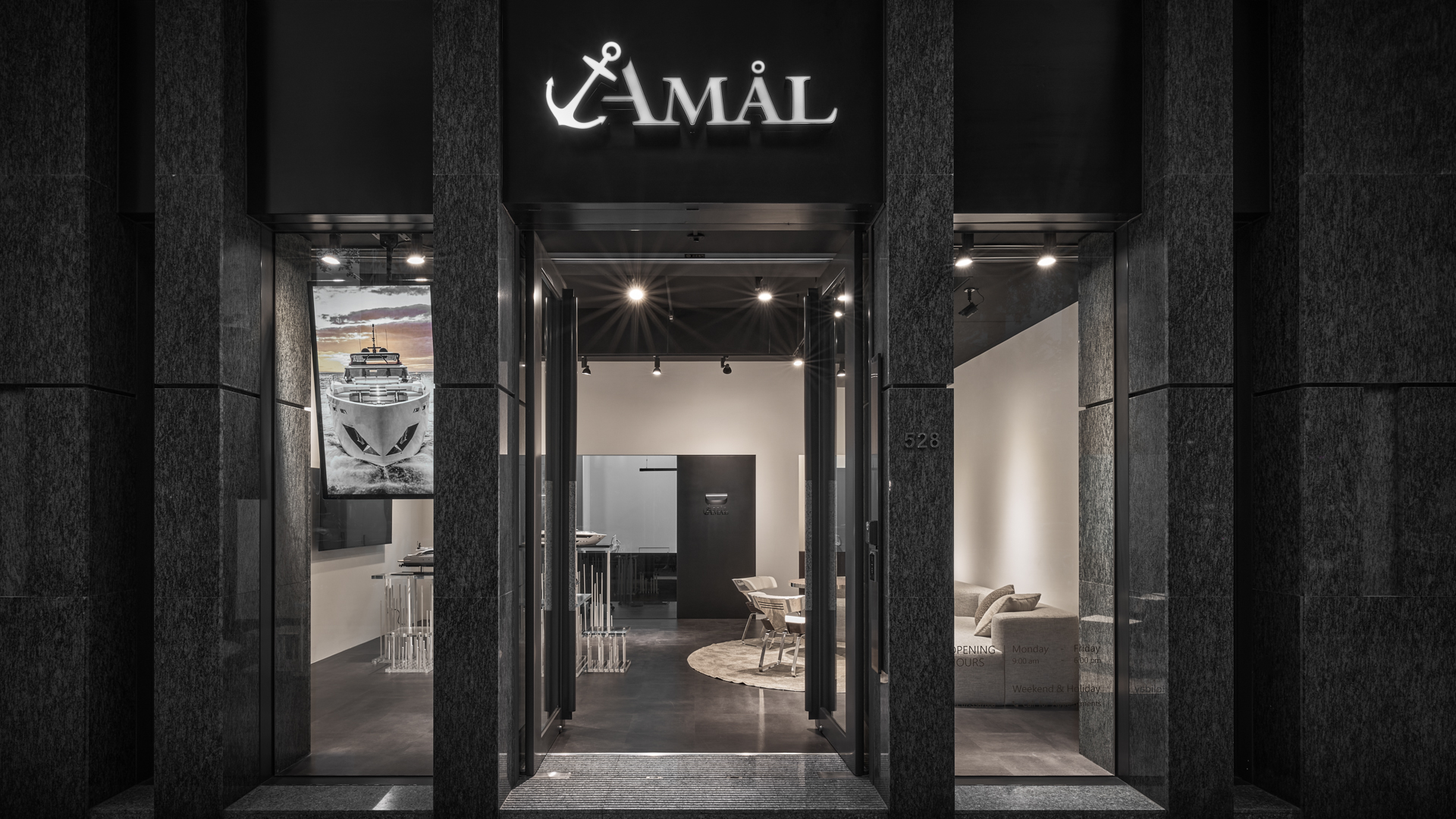 奧莫爾遊艇進駐高雄美術館特區 為南台灣頂級客層打造全新海洋生活型態 - 試車頻道 TCar