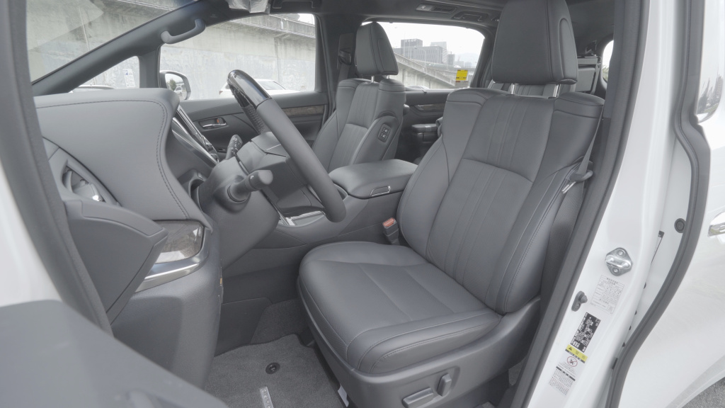[新車試駕] Toyota Alphard Executive Lounge 3.5L 個性奢華 - 試車頻道 TCar