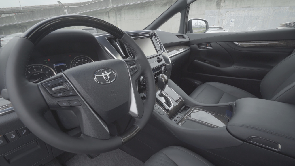 [新車試駕] Toyota Alphard Executive Lounge 3.5L 個性奢華 - 試車頻道 TCar