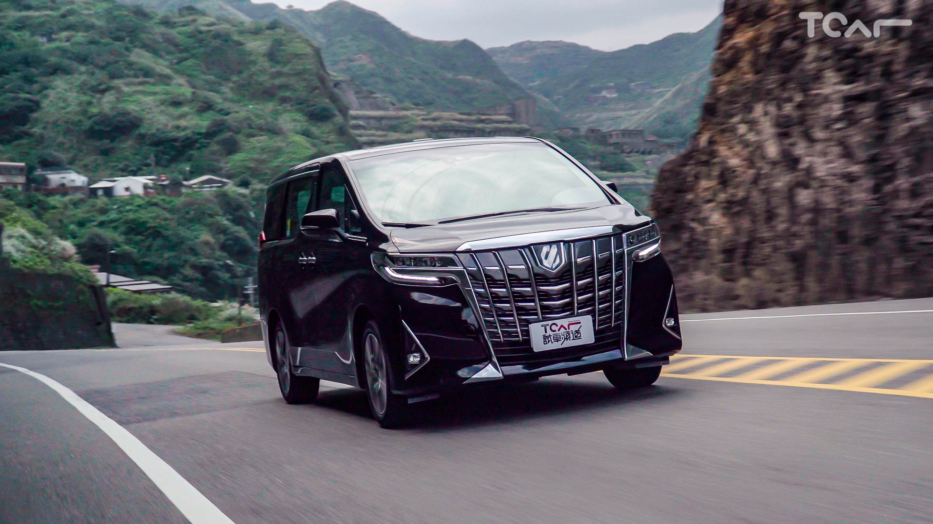 [新車試駕] 就讓我當一回老闆吧！TOYOTA ALPHARD 改款試駕 - 試車頻道 TCar